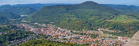 Annweiler am Trifels, Stadt in der Pfalz - tourbee.de Tourist ...